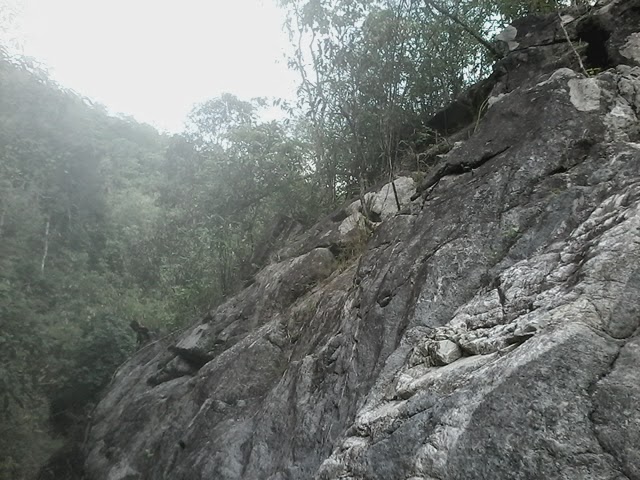 Bouldering the Rocky Falls of Oriod River | 1 Nation, 1 Lifetime, 7k107 ...